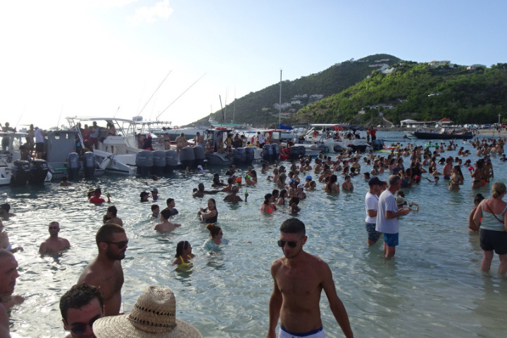 La Caribbean Night pourra avoir lieu, pas la Beach Party